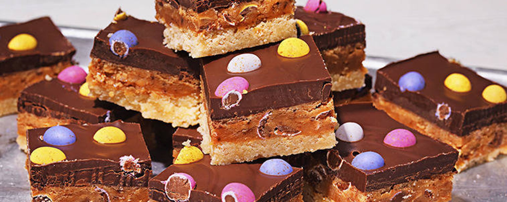 Easter baking recipes | Easter cupcakes & hot cross buns | Argos