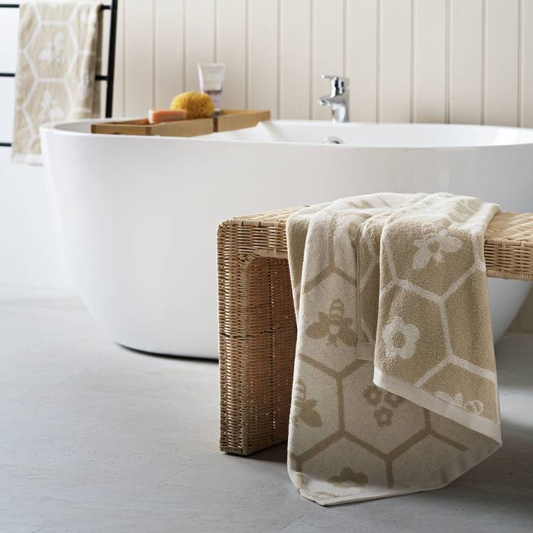 Buy Argos Home Floral Bee Bath Sheet - Beige | Towels | Habitat