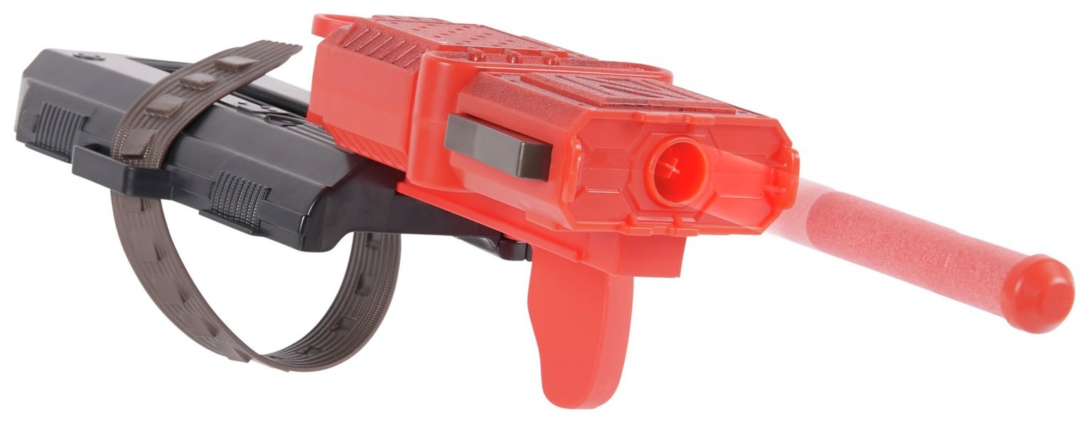 DC Comics Batman Gauntlet with Launcher review | 8.4 / 10