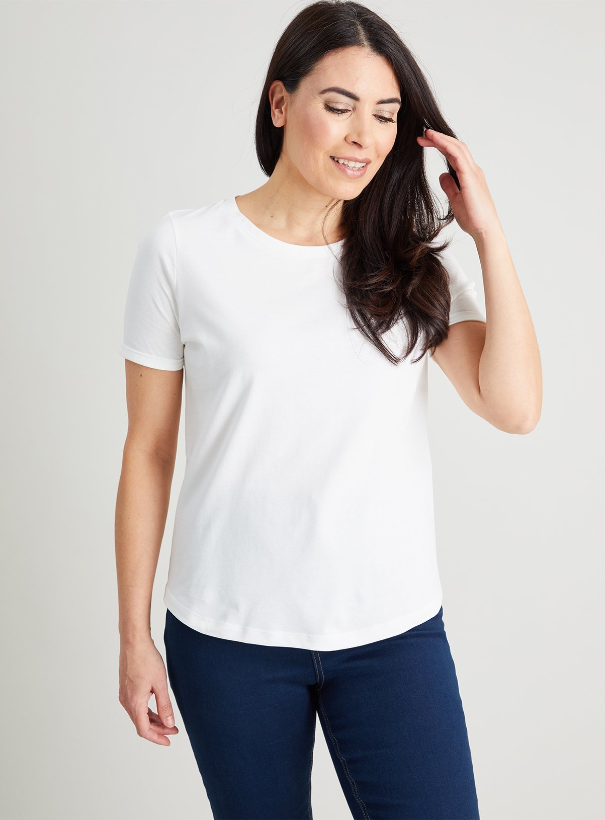 Ivory Regular Fit Crew Neck T-Shirt review | 9.3 / 10