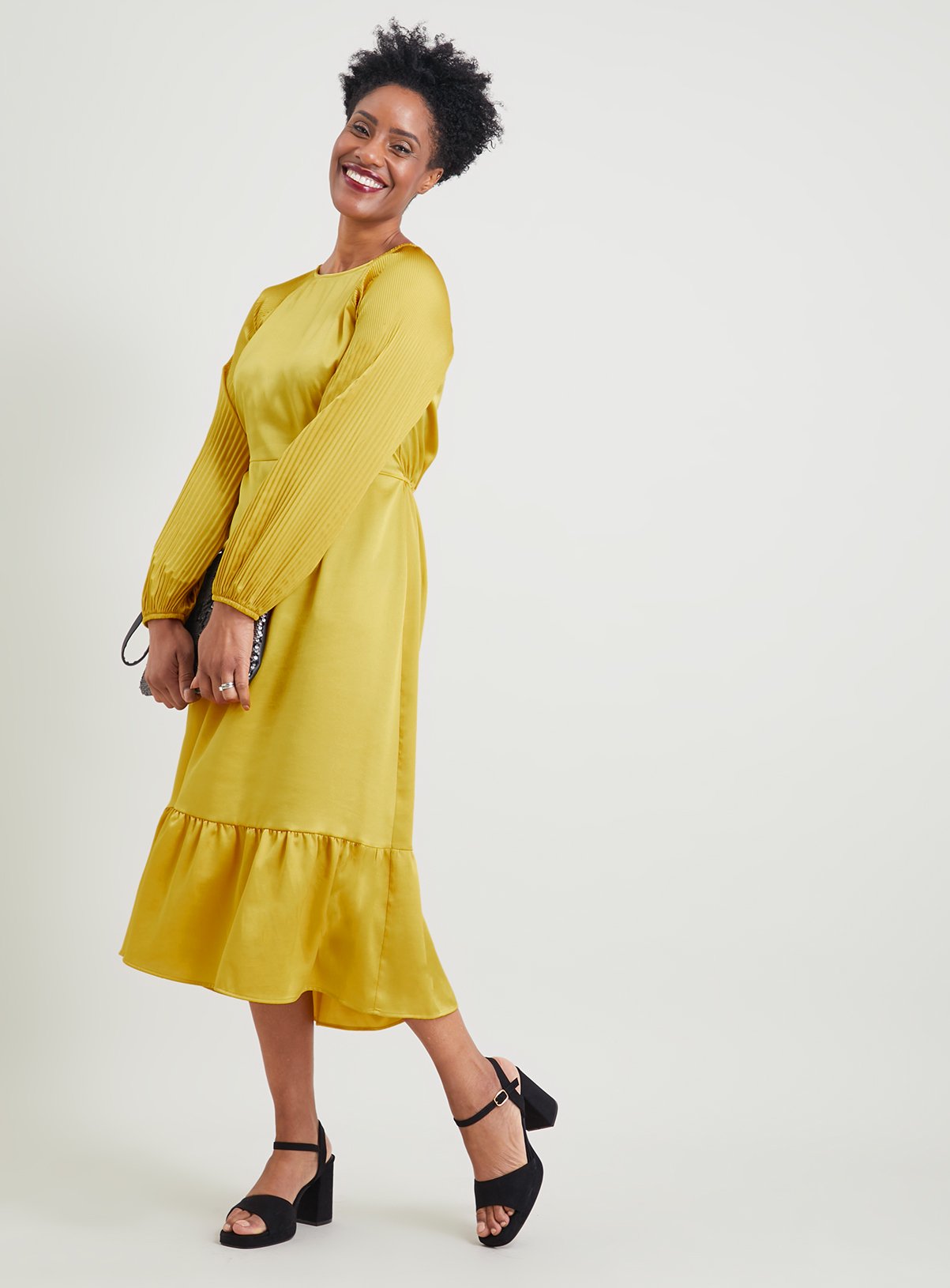 Lime Satin Pliss Sleeve Midi Dress review | 9.2 / 10