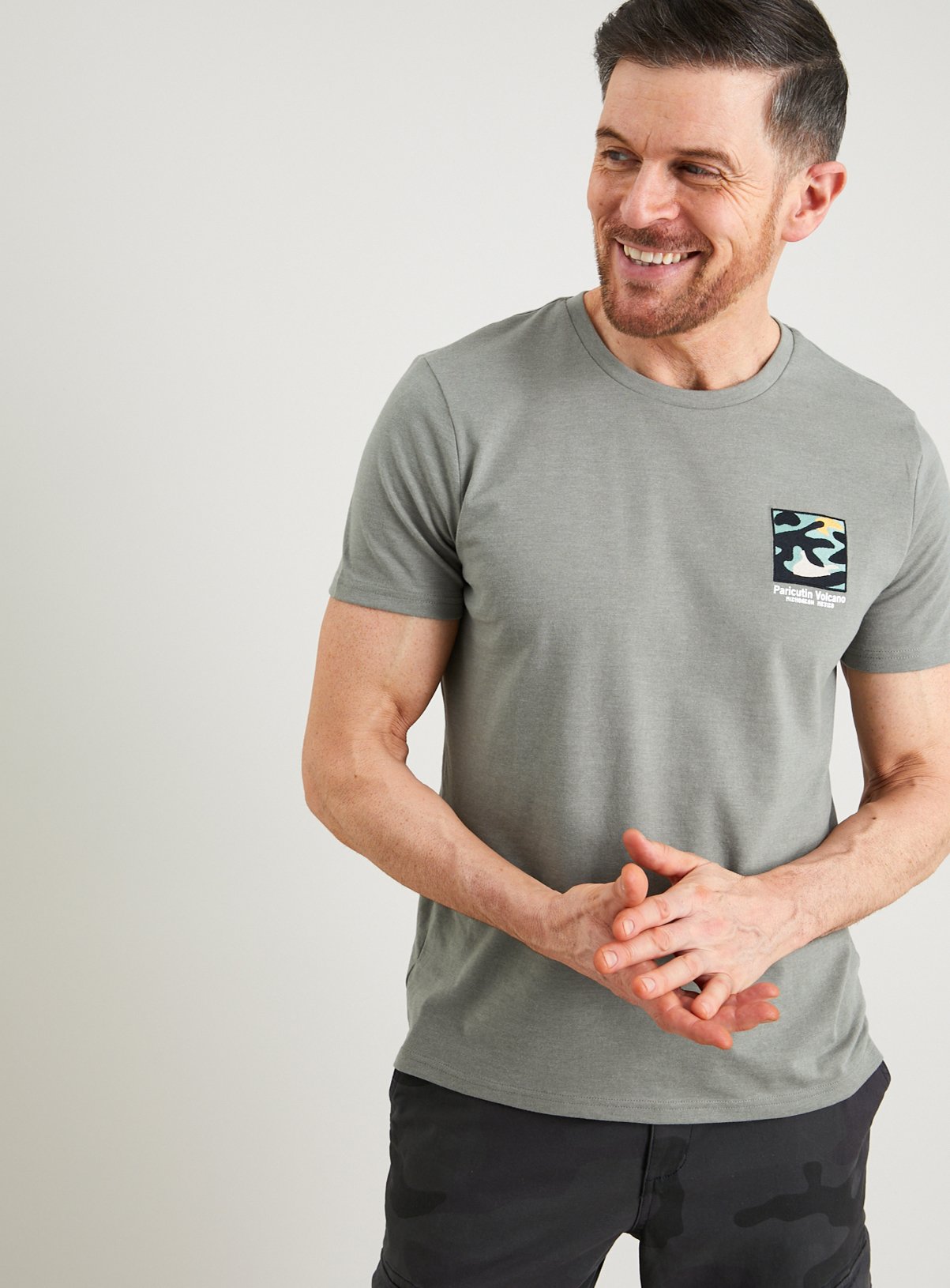 Khaki Abstract Volcano Regular Fit T-Shirt review | 9.4 / 10