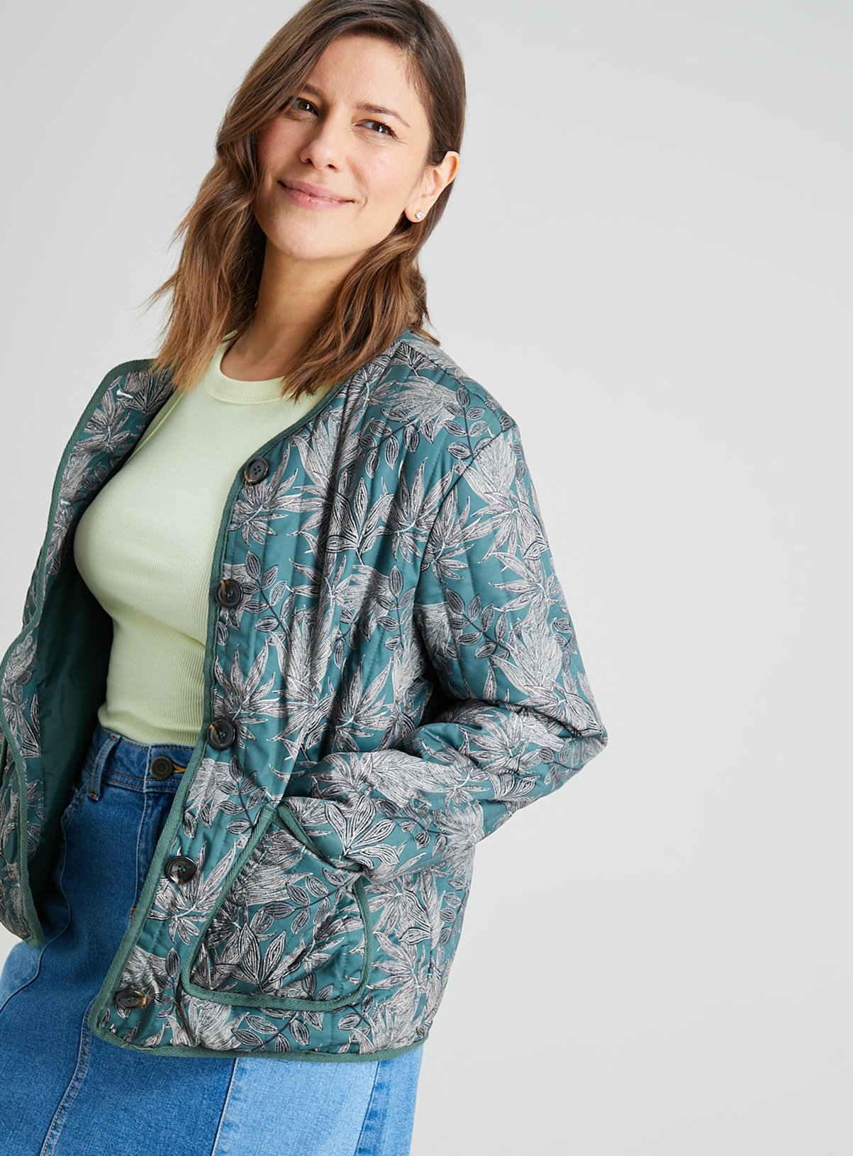 Green & Neutral Leaf Print Quilted Jacket review | 9.1 / 10