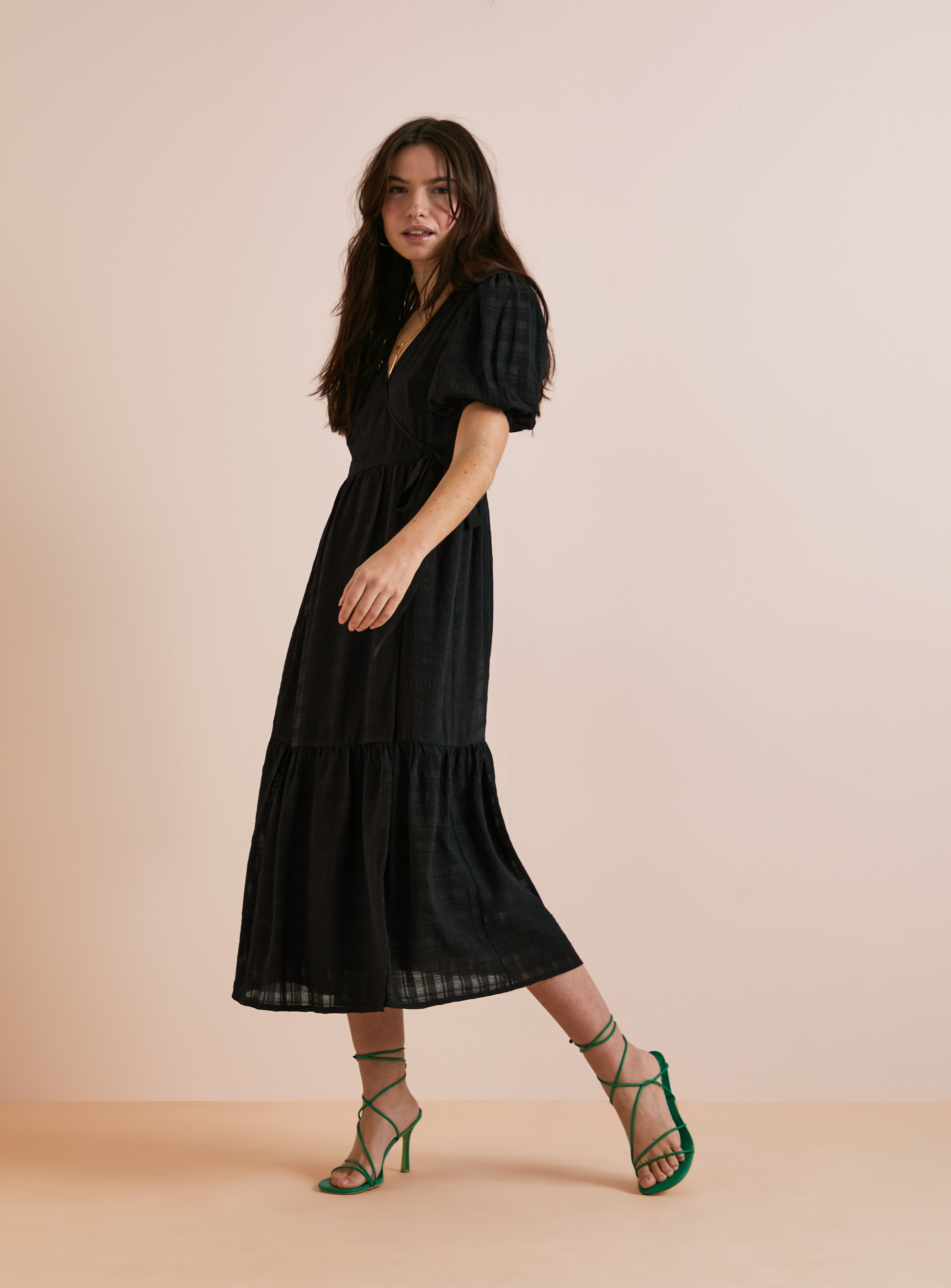 Everbelle Sheer Woven Check Midi Dress review | 8.8 / 10