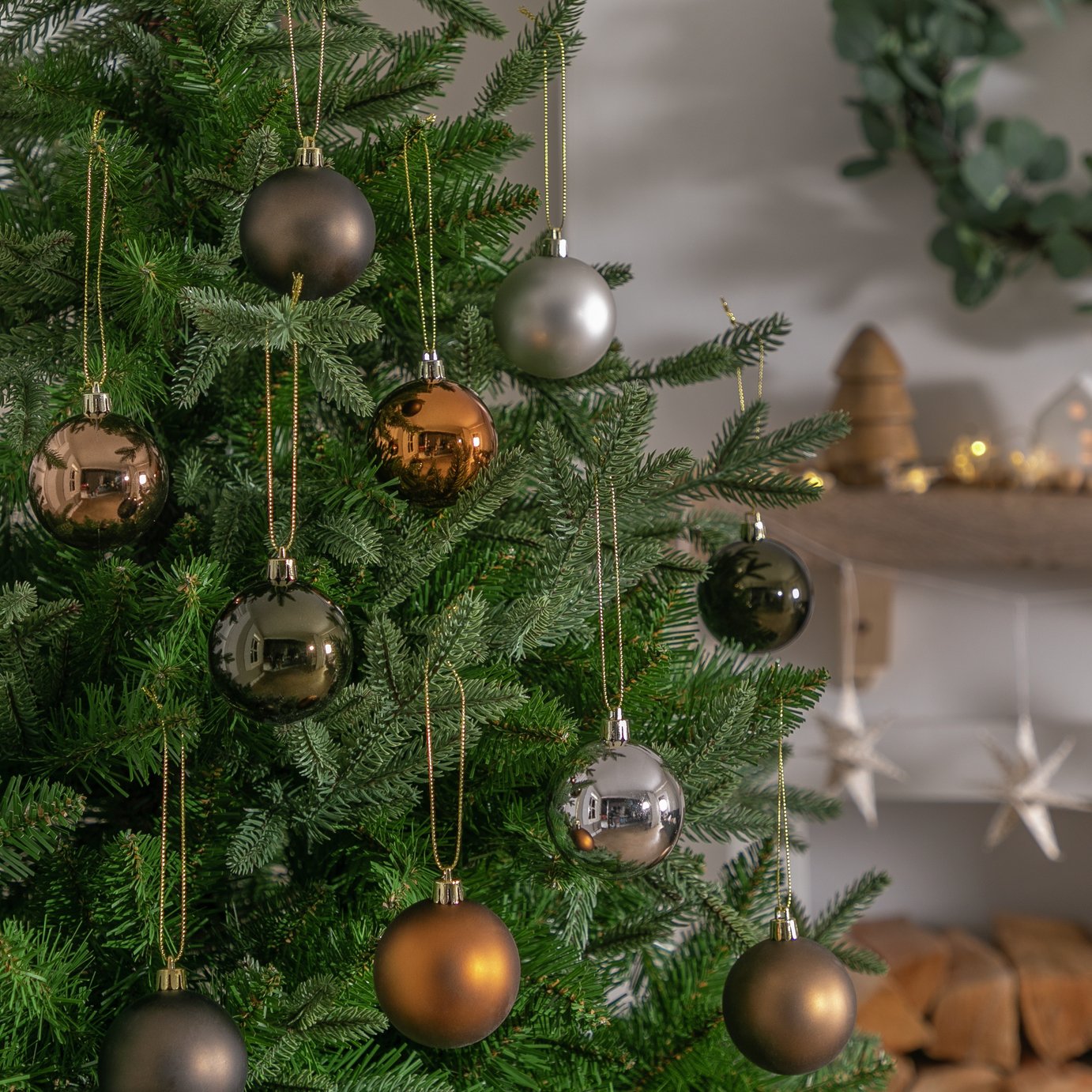 Christmas Tree Decorations | Tree Topper | Baubles | Habitat