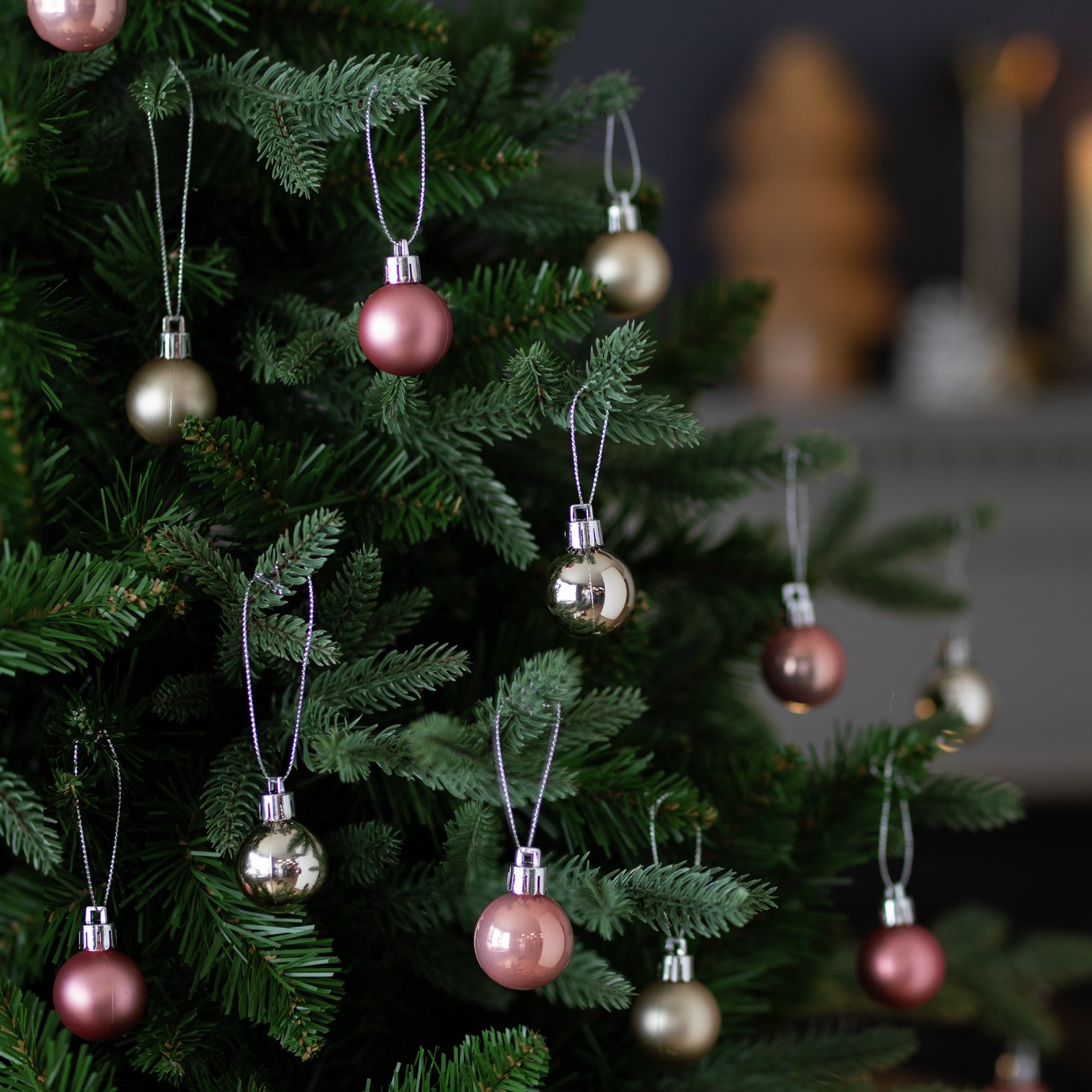 Baubles Christmas tree decorations | Argos