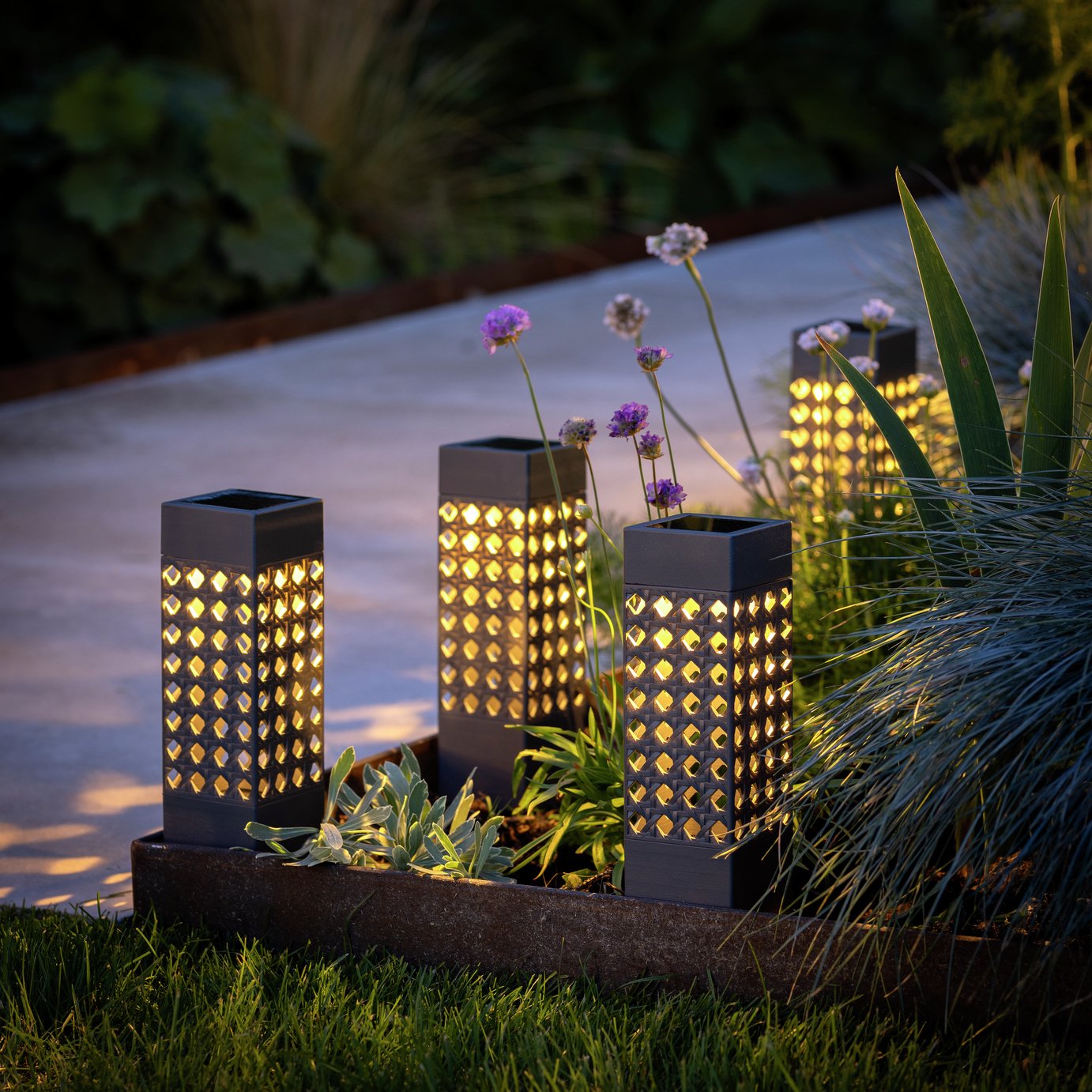 Solar garden lights | Outdoor solar lighting | Argos - page 2
