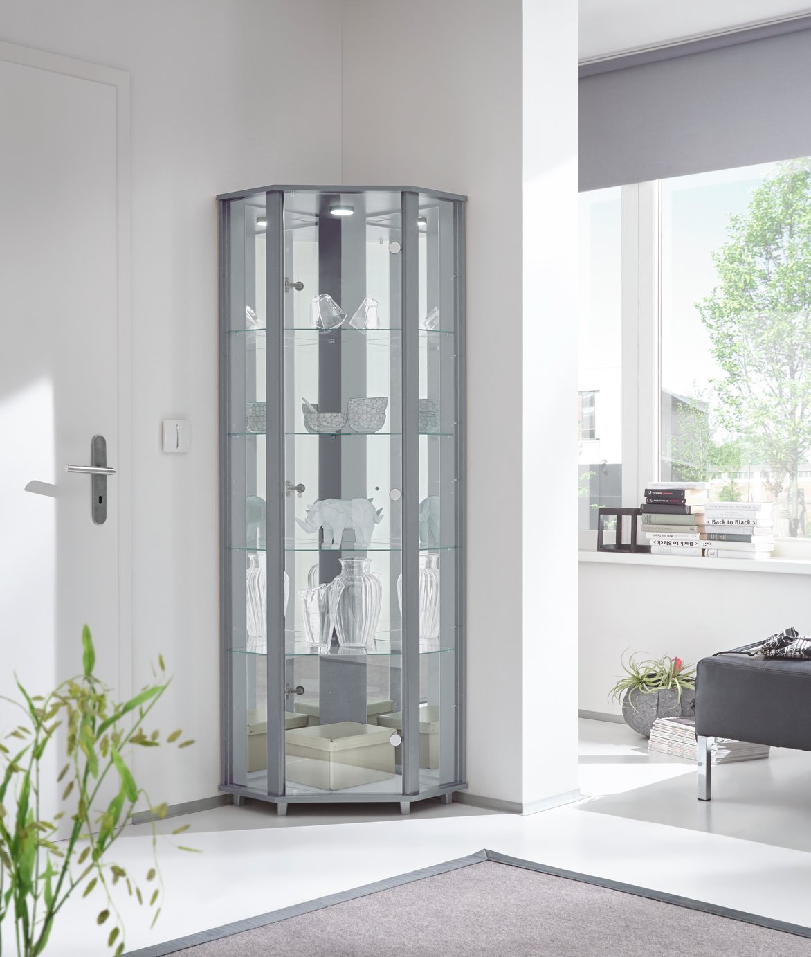 Corner Glass Display