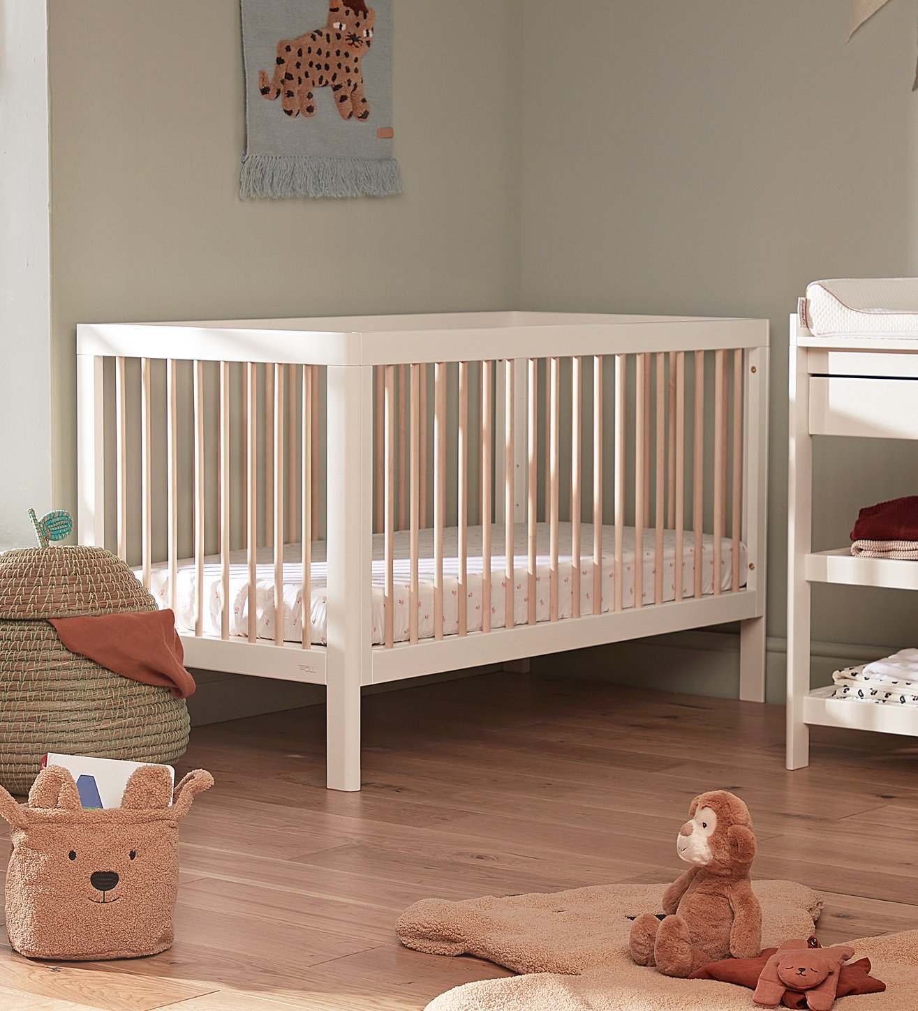 Newborn Cots & Baby Cots | Toddler Cot beds | Argos