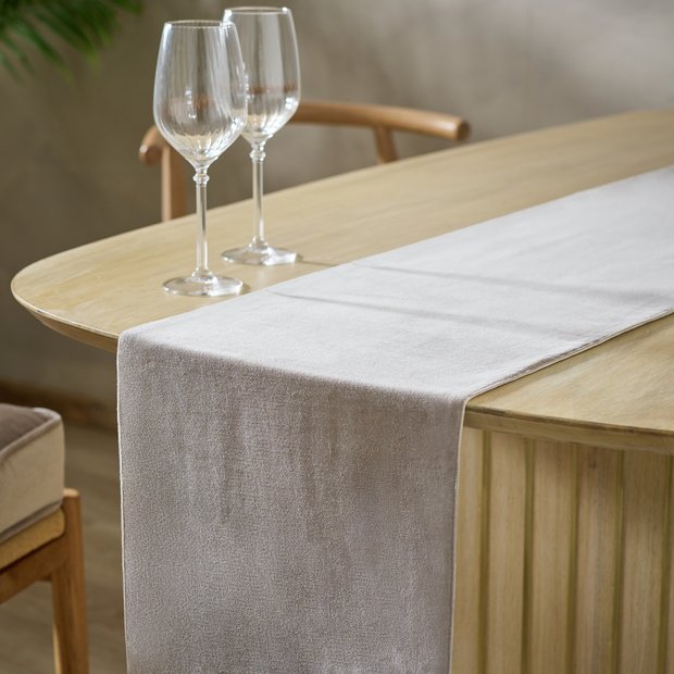 Horizontal Table Runner