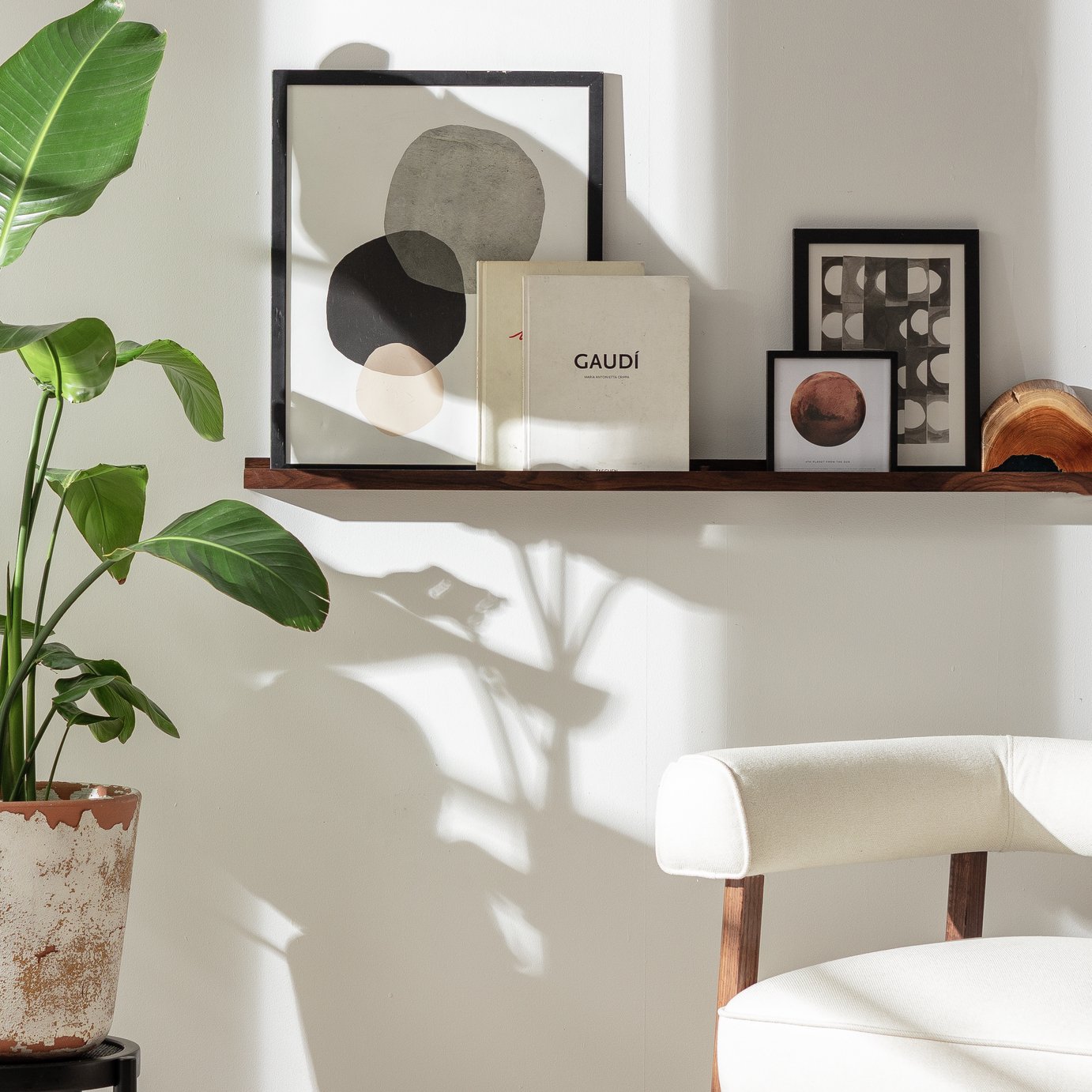 Wall mounted and floating shelves | Habitat